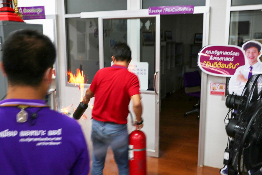 คณะรัฐศาสตร์และสังคมศาสตร์ มหาวิทยาลัยพะเยา ดำเนินการฝึกซ้อมดับเพลิงและฝึกซ้อมอพยพหนีไฟ - Health ...